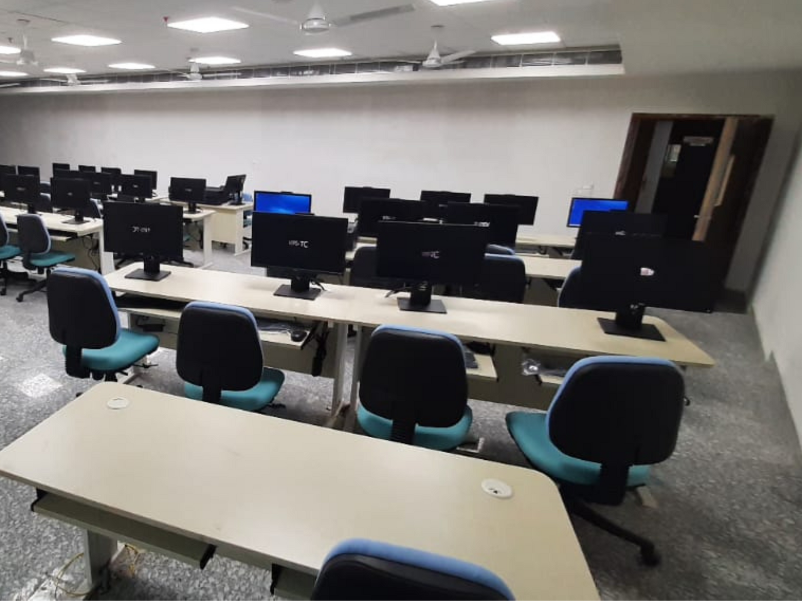 VIPS – Vivekananda Institute Of Professional Studies – Ergo Space